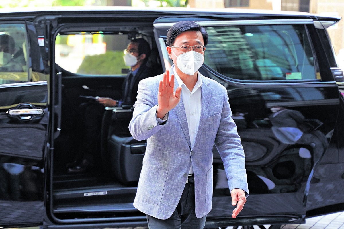 料月底宣政綱 拒回應曾否晤國家領導 李家超：已收約300提名 | 生活 | etnet 經濟通|香港新聞財經資訊和生活平台